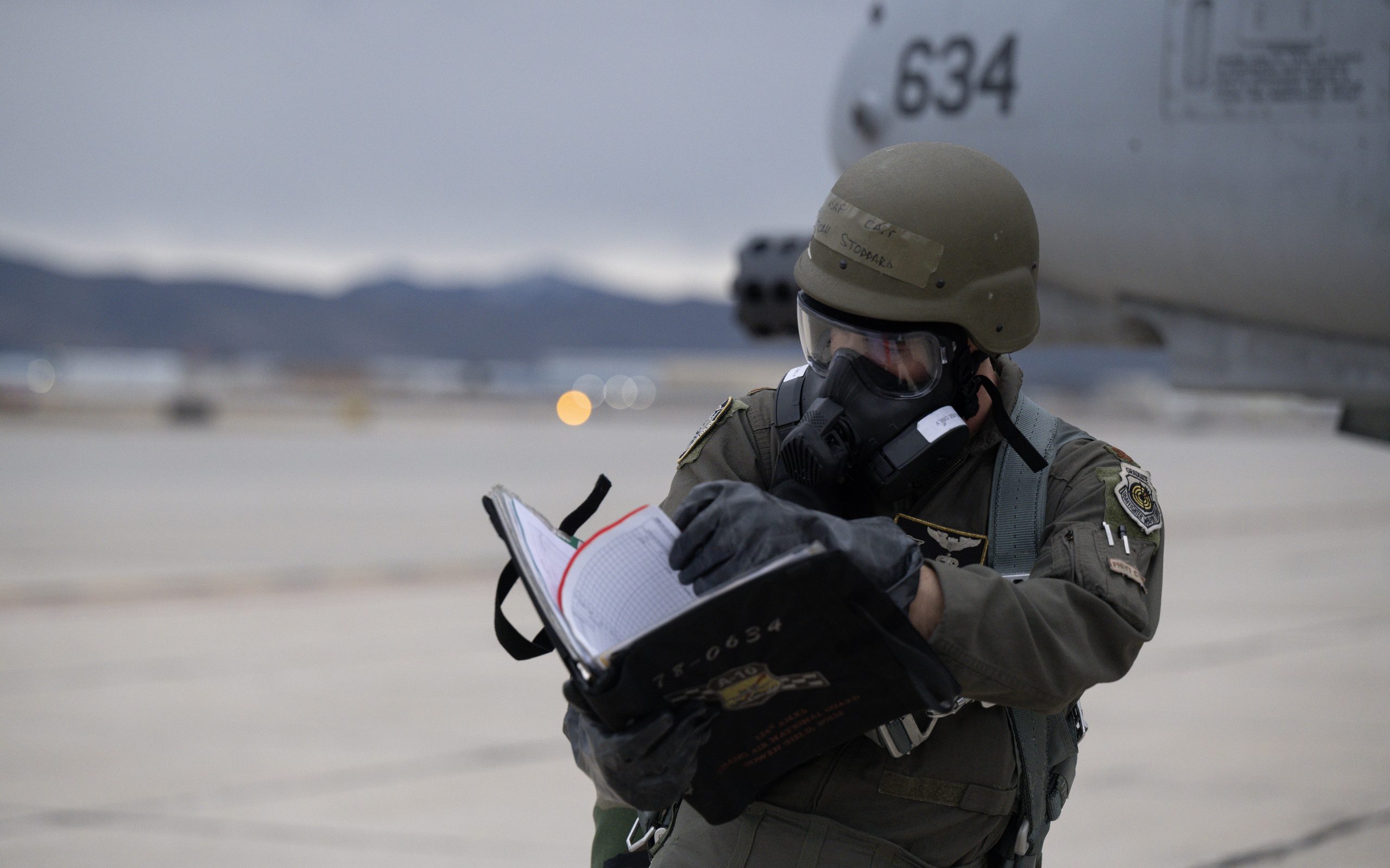 Flyers Fueling the Fight: IDANG pilots refuel A-10s during training ...